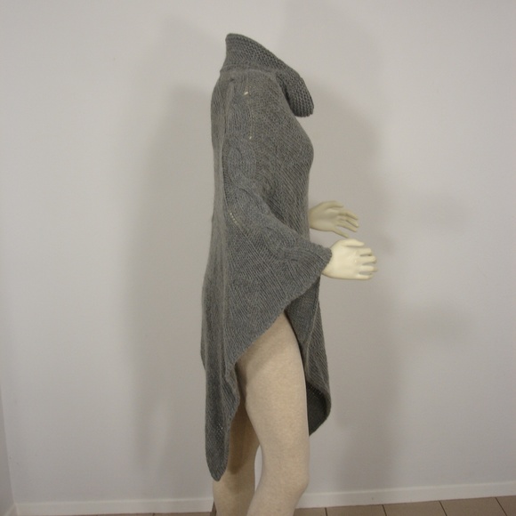 Lineamaglia | Sweaters | Lineamaglia Acrylic Wool Alpaca Blend Poncho Os | Poshmark